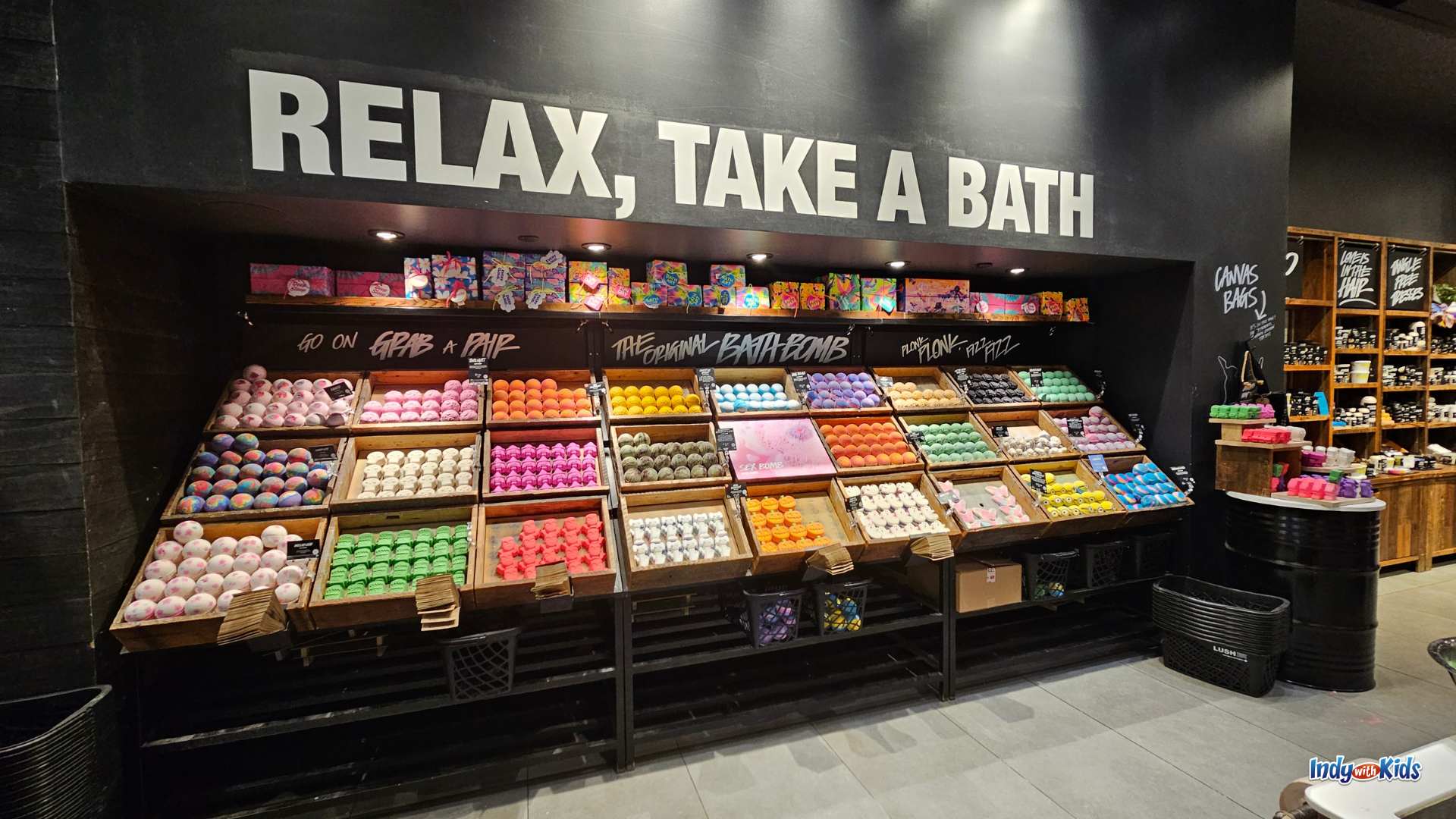 The Fashion Mall at Keystone: Family Shopping in Indy