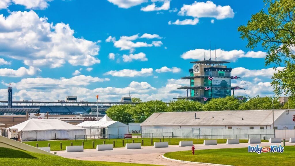 Indy 500 with Kids: Indianapolis Motor Speedway Qualifying and Practice ...