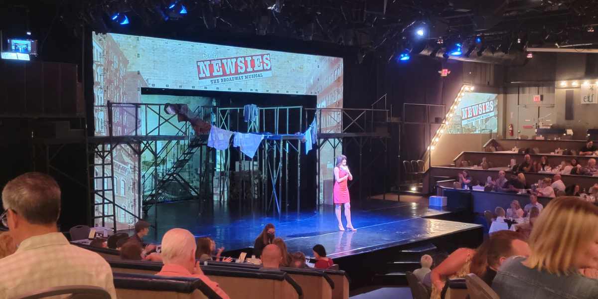 11 Expert Tips for Taking Your Kids to a Dinner Theater Show