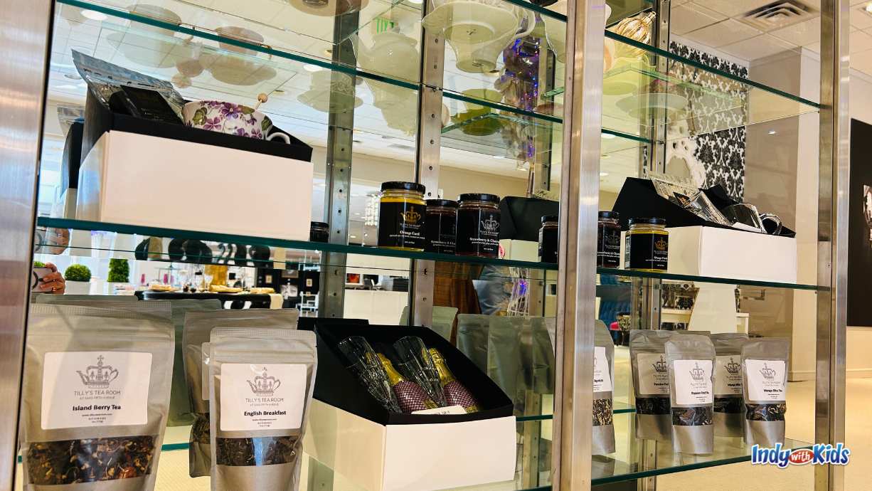 Tilly's Tea Room & Eaterie | Stunning Lunch Spot in Saks Fifth Avenue