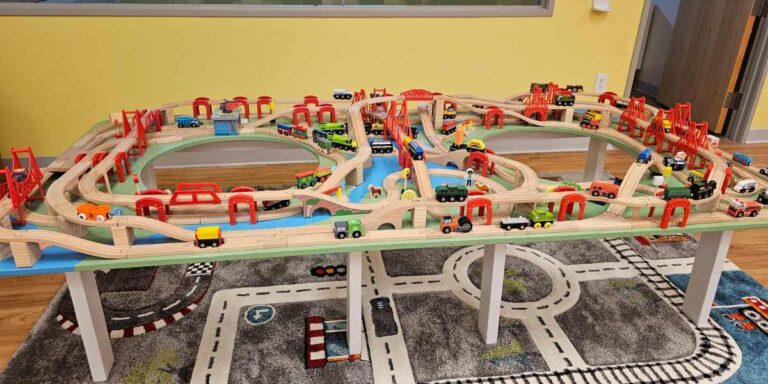 The Busy Bee Play Cafe | Charming Indianapolis Indoor Playground - Indy ...