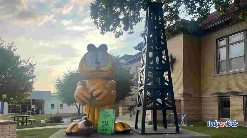 Garfield Trails | Visit Garfield Statues Along 2 Mesmerizing Trails